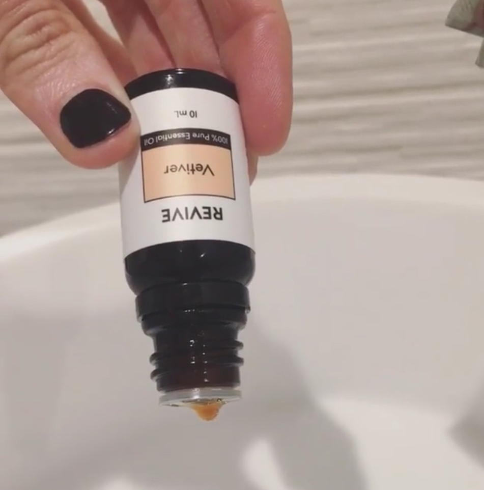 list-of-our-thick-oils-and-how-to-use-them-revive-essential-oils